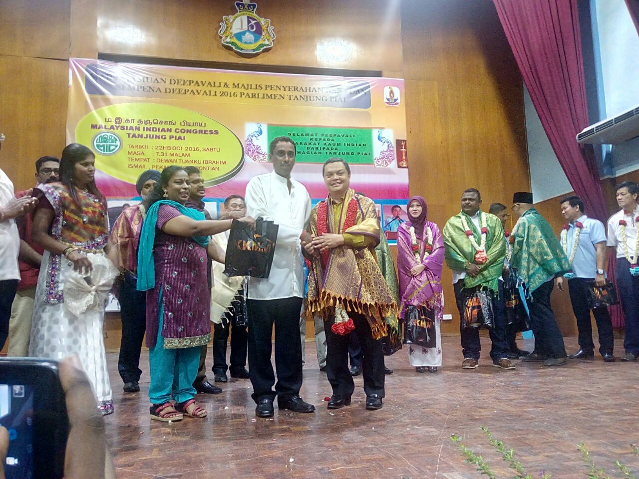 Majlis Jamuan Deepavali dan Majlis Penyerahan Bantuan Sempena Hari ...