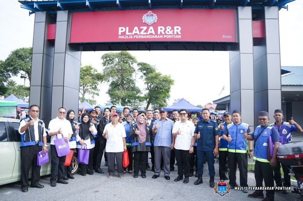 LAWATAN PEMANTAUAN YANG DIPERTUA MAJLIS PERBANDARAN PONTIAN KE BAZAR ...