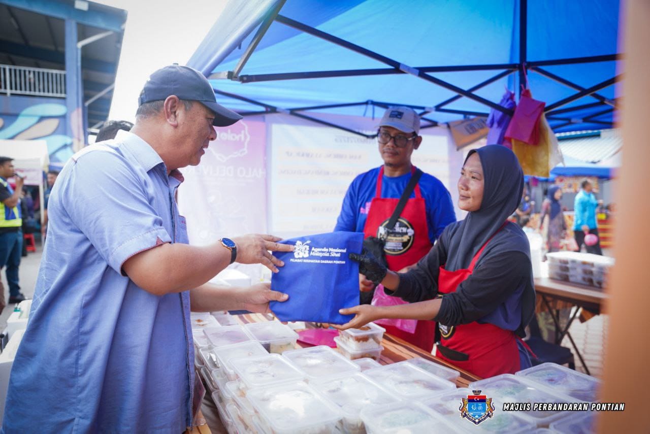 LAWATAN PEMANTAUAN YANG DIPERTUA MAJLIS PERBANDARAN PONTIAN KE BAZAR ...